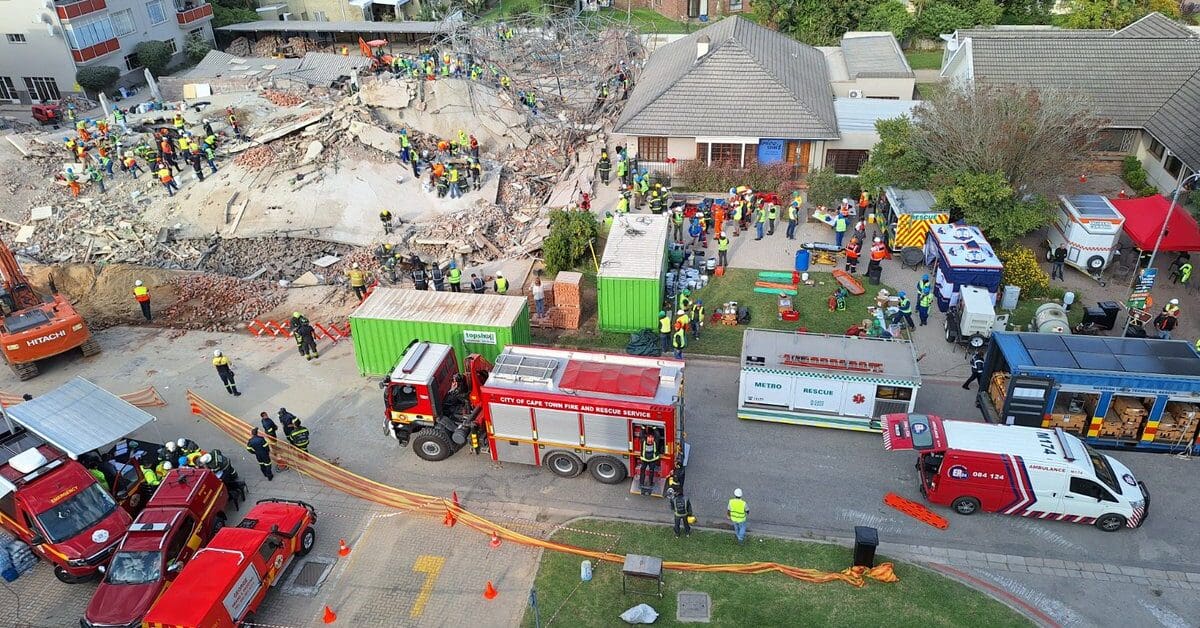 George building collapse claims seven lives, with many unaccounted for ...